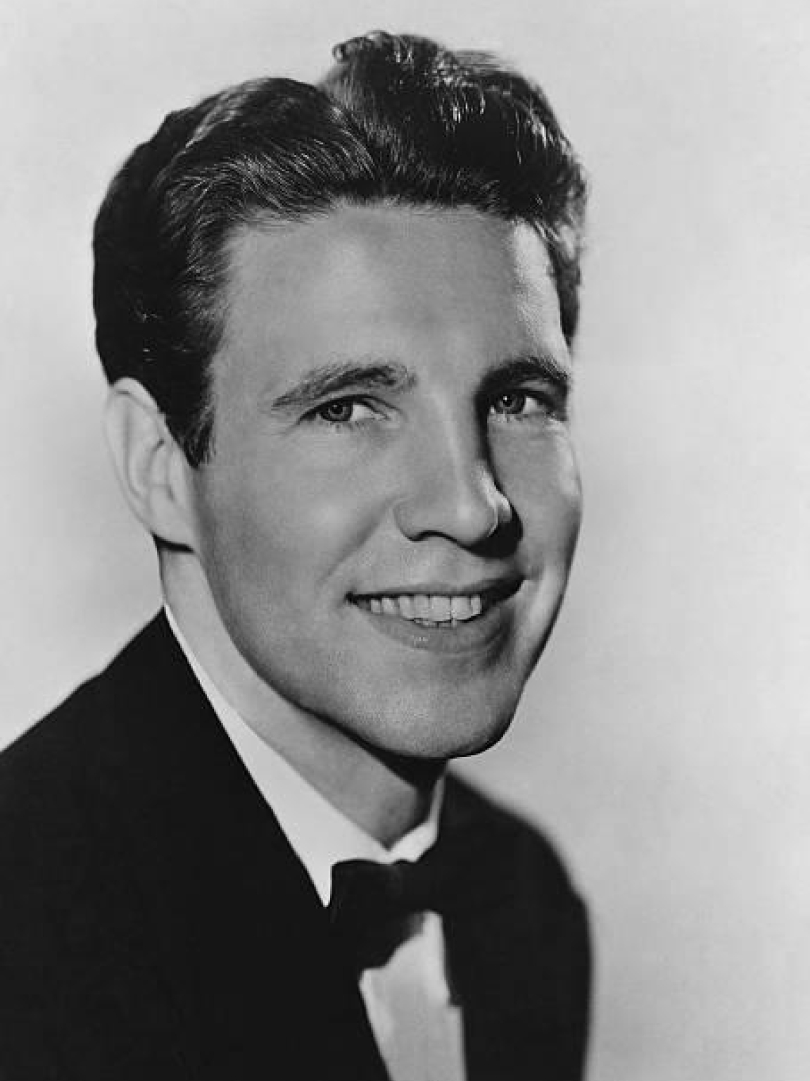 Oswald "Ozzie" Nelson | Rutgers University Foundation